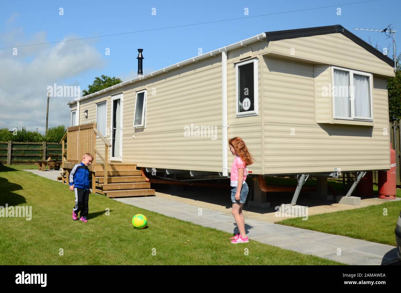 Static caravan plots hi-res stock photography and images - Alamy