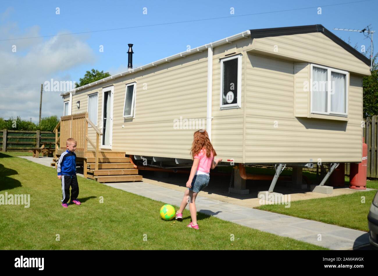 Static caravan plots hi-res stock photography and images - Alamy