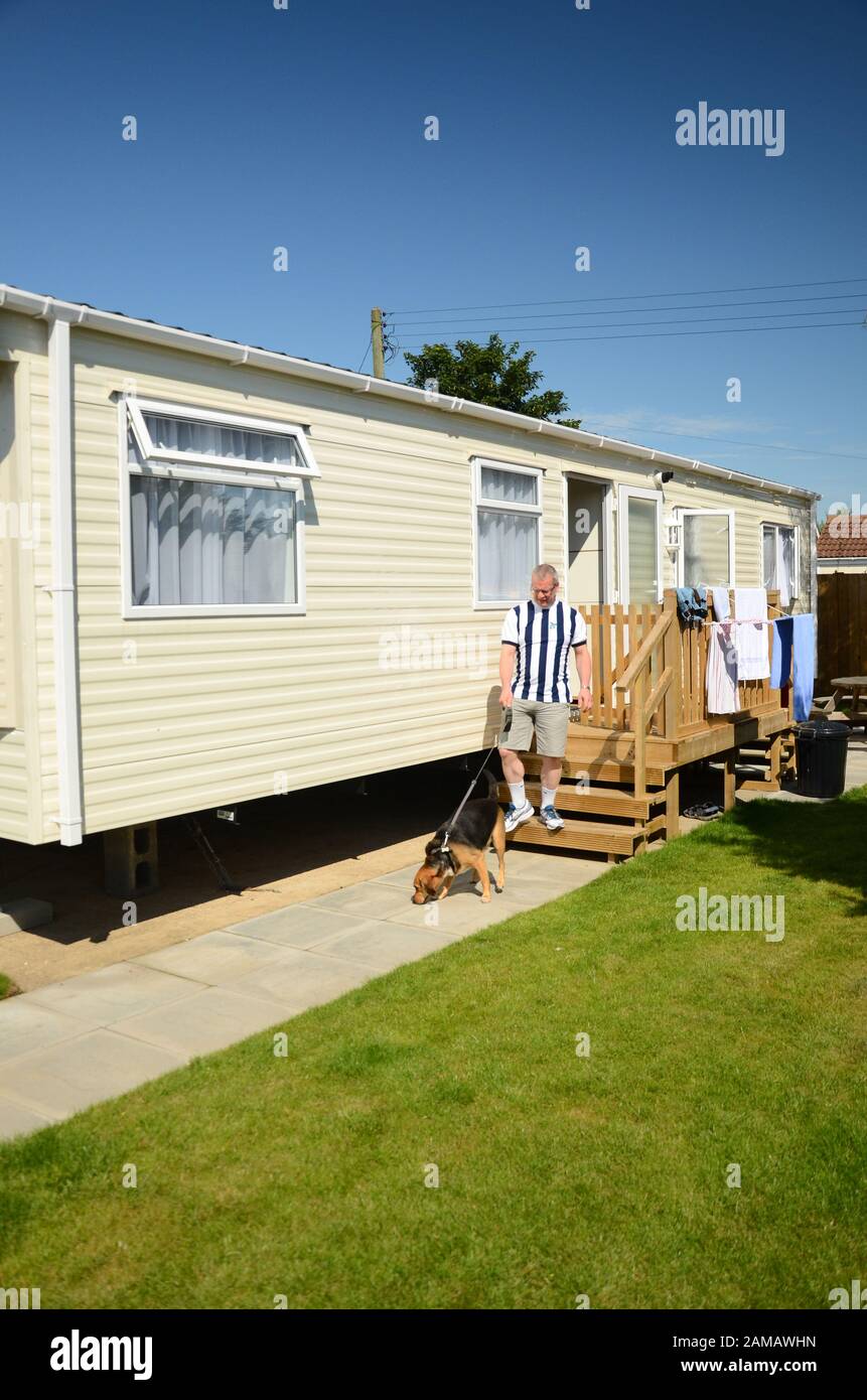 Static caravan plots hi-res stock photography and images - Alamy