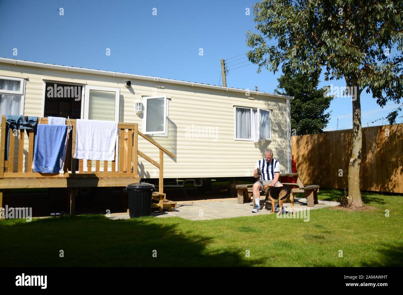 Static caravan plots hi-res stock photography and images - Alamy