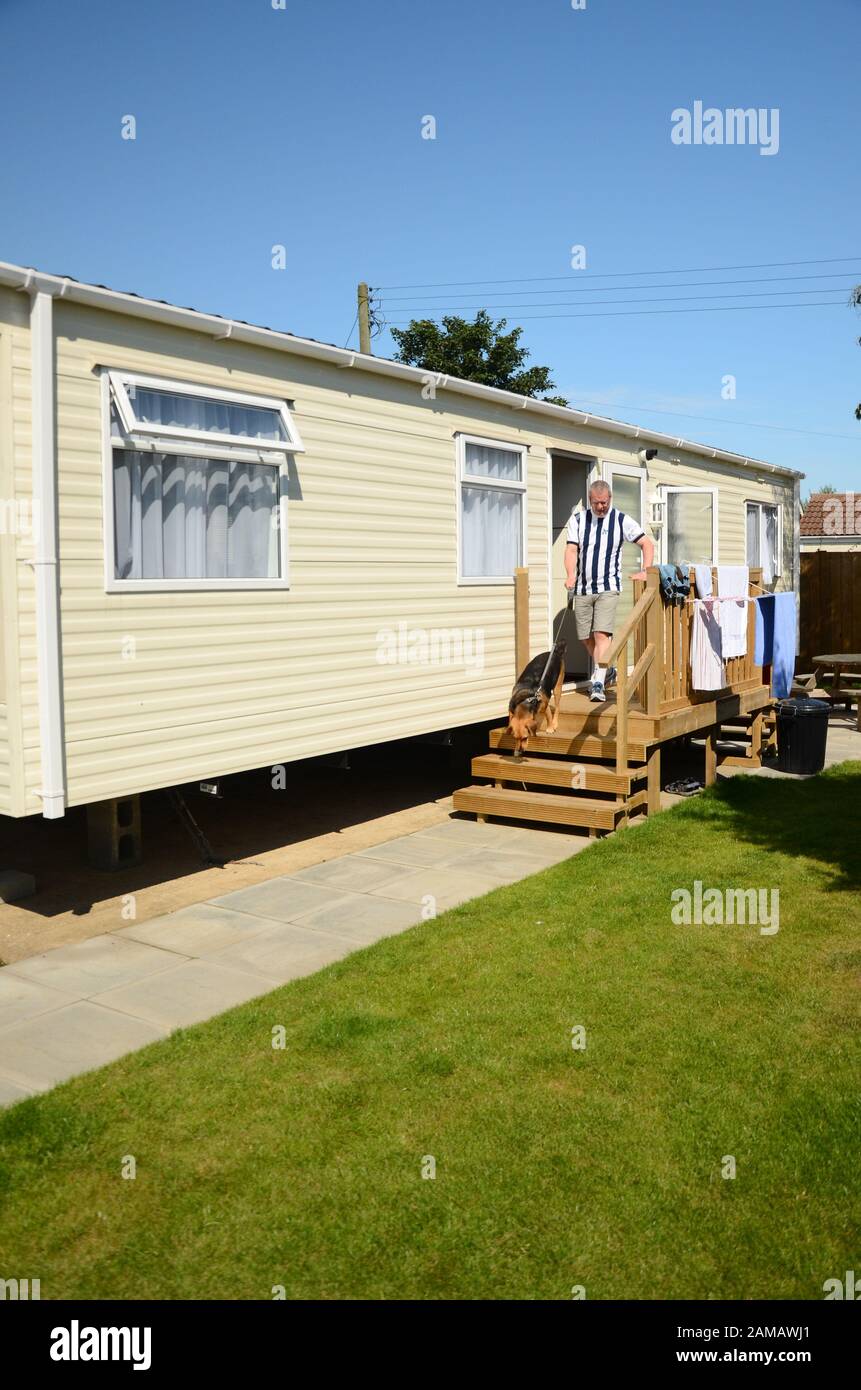 Static caravan plot hi-res stock photography and images - Alamy