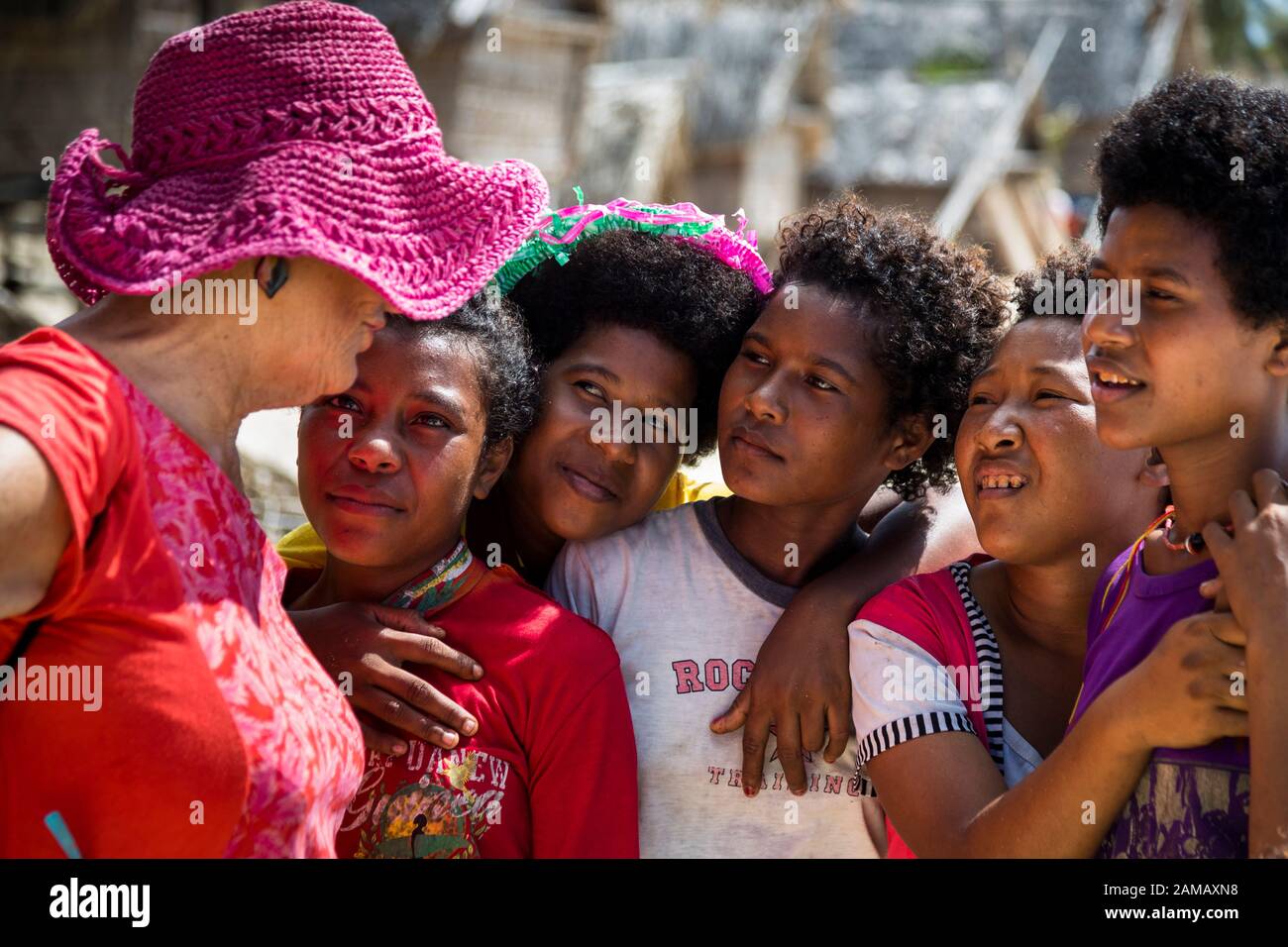 Guinea people talking hi-res stock photography and images - Alamy