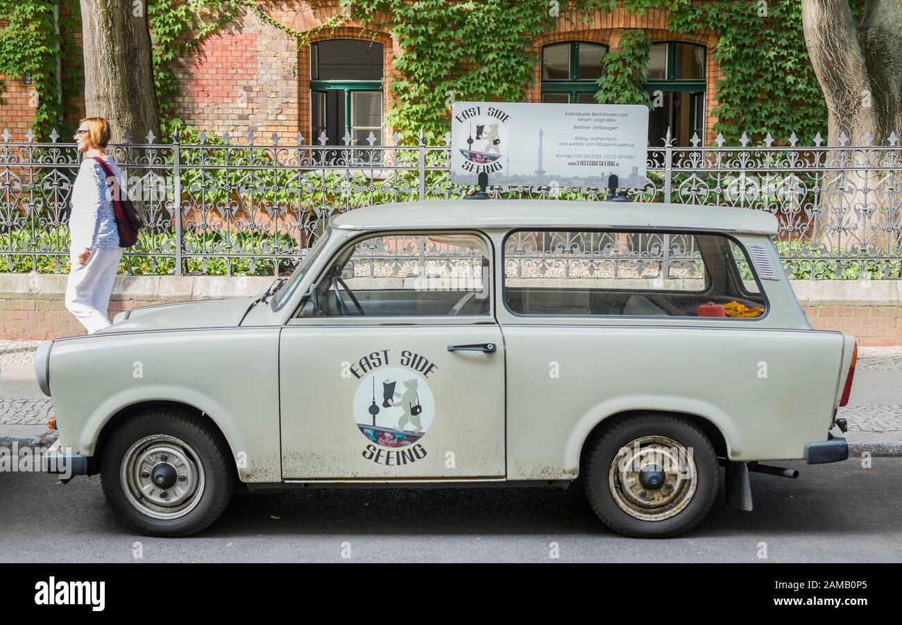 Logo on side sightseeing hi-res stock photography and images - Alamy