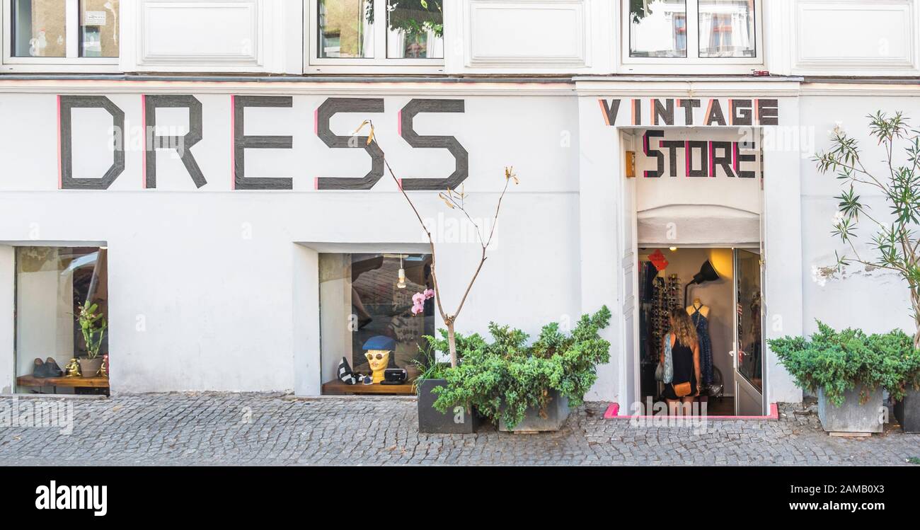 dress code, vintage store Stock Photo - Alamy