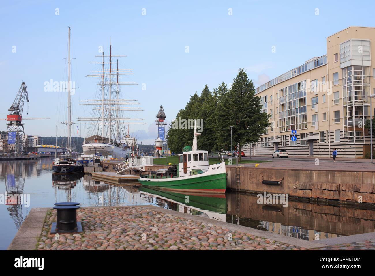 Boat boats ship ships water river hi-res stock photography and images ...