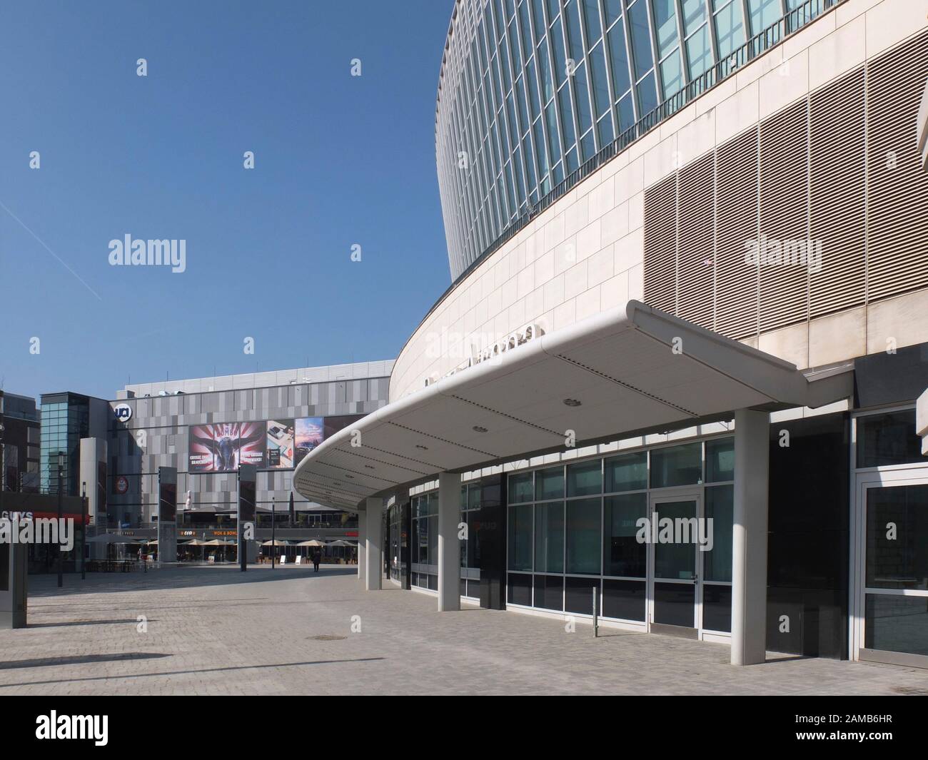 Berlin Mercedes Benz Arena Mercedes square Stock Photo - Alamy