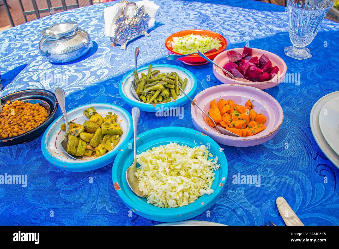 Traditional moroccan bowls hi-res stock photography and images - Alamy