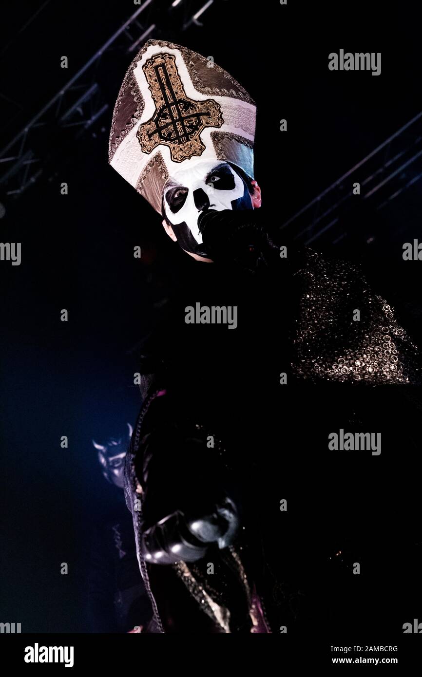 Ghost papa hi-res stock photography and images - Alamy