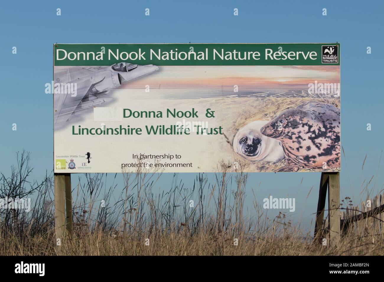 National trust sign wildlife hi-res stock photography and images - Alamy