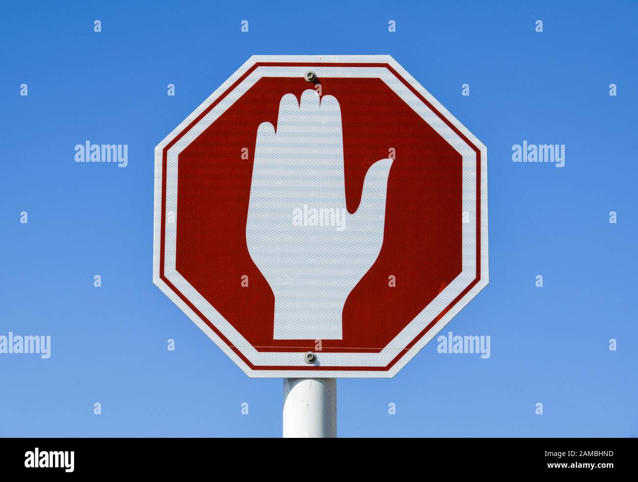 Stopschild hi-res stock photography and images - Alamy