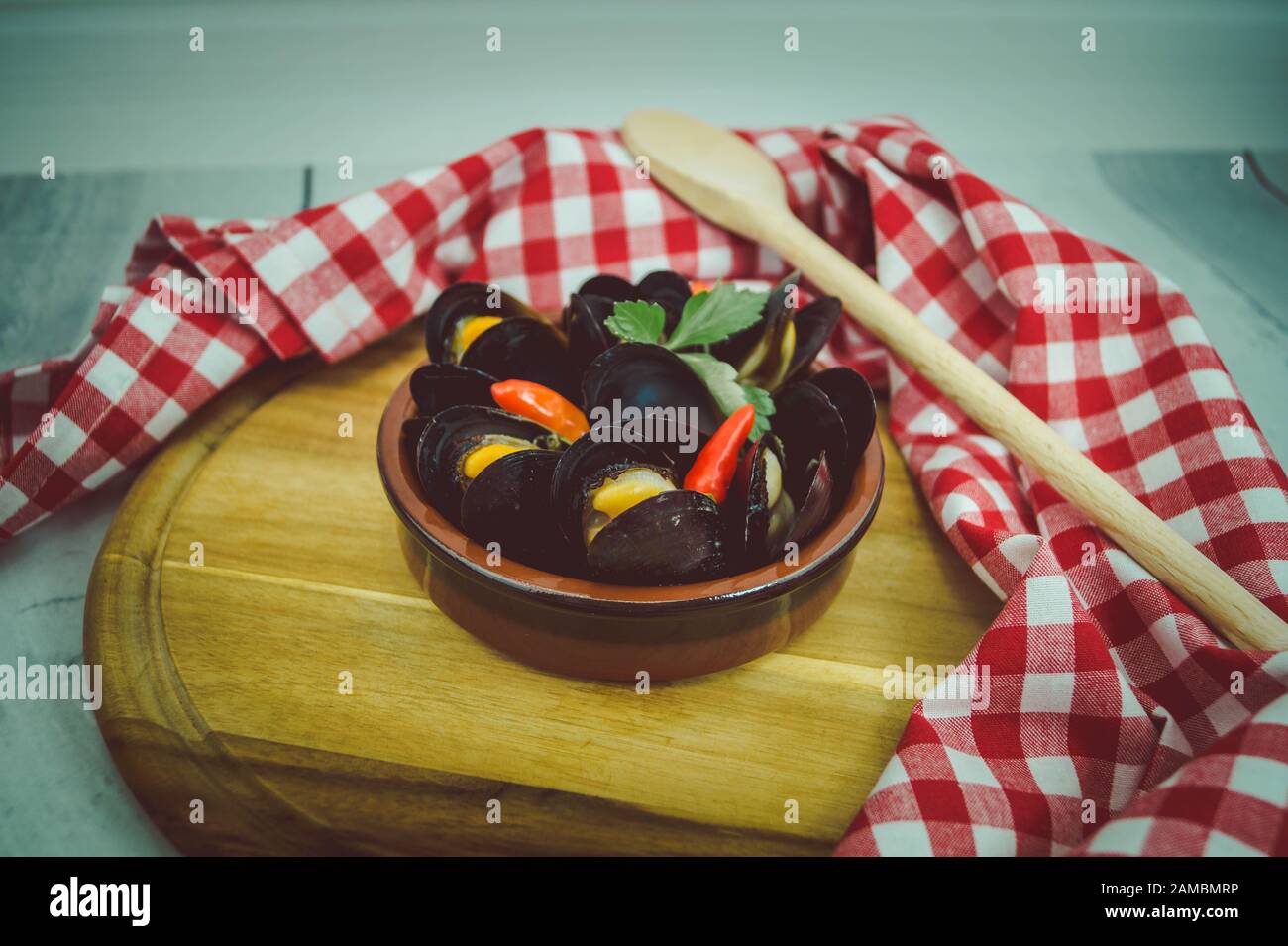Mussels shells in pot hi-res stock photography and images - Alamy