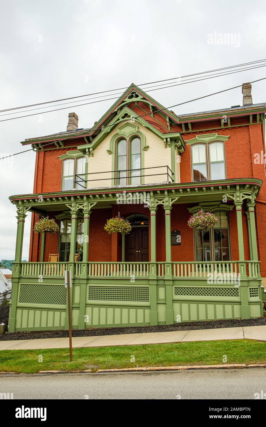 Schell villa hi-res stock photography and images - Alamy