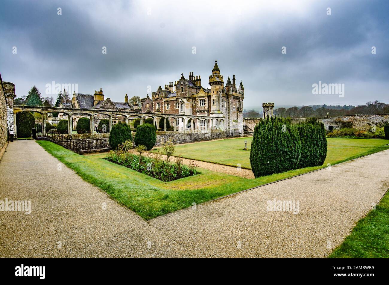 Vegetation inside building hi-res stock photography and images - Alamy