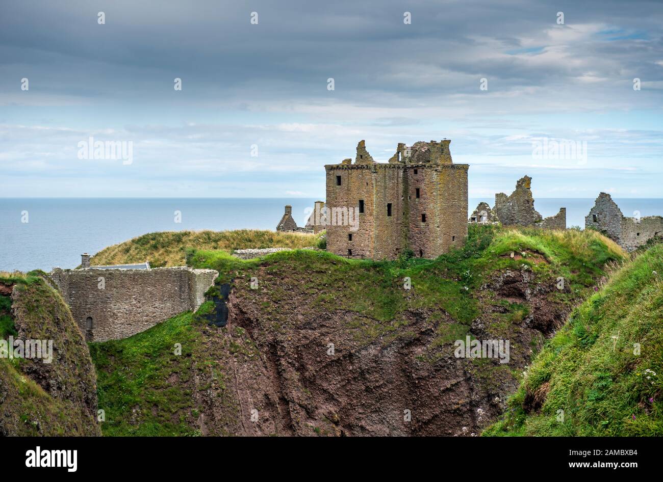 Scottish ruin hi-res stock photography and images - Alamy