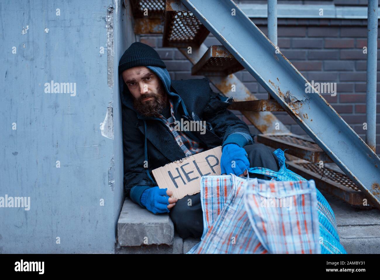 Homeless sign hi-res stock photography and images - Alamy