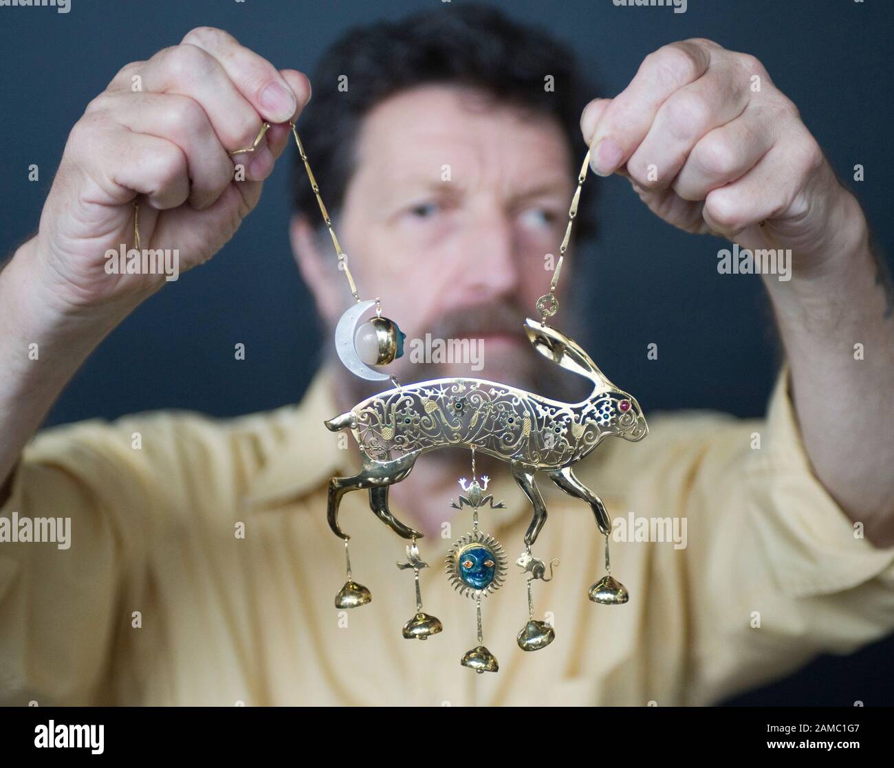 Kit williams masquerade hi-res stock photography and images - Alamy