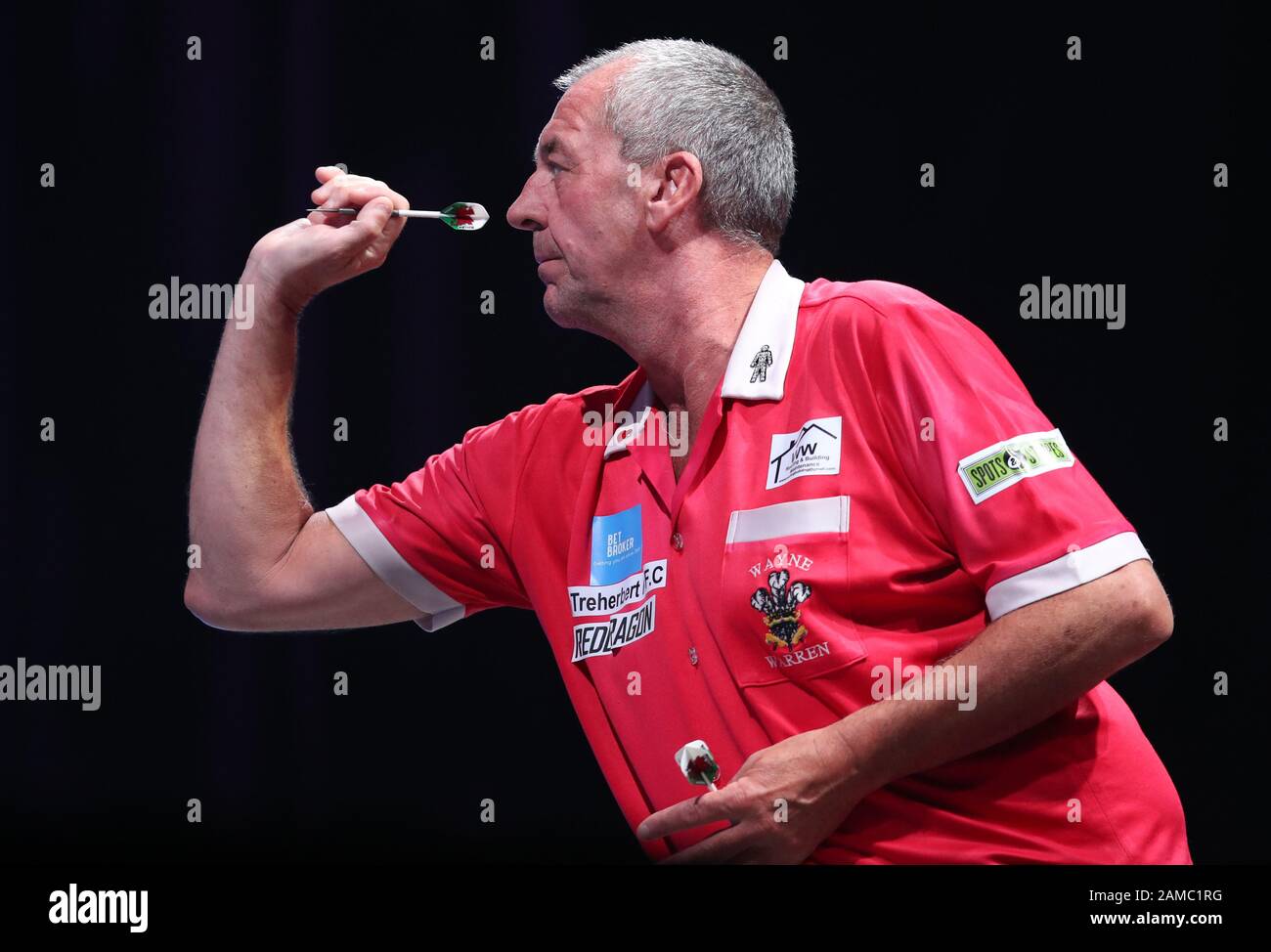 Wayne Warren in action during day nine of the BDO World Professional ...