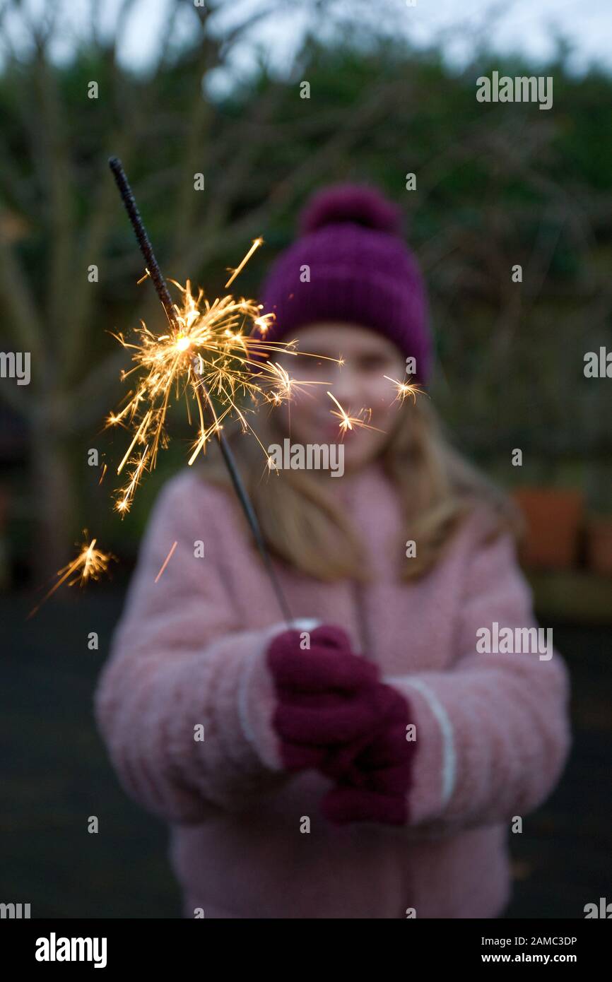 Sparkler sparklers hi-res stock photography and images - Alamy