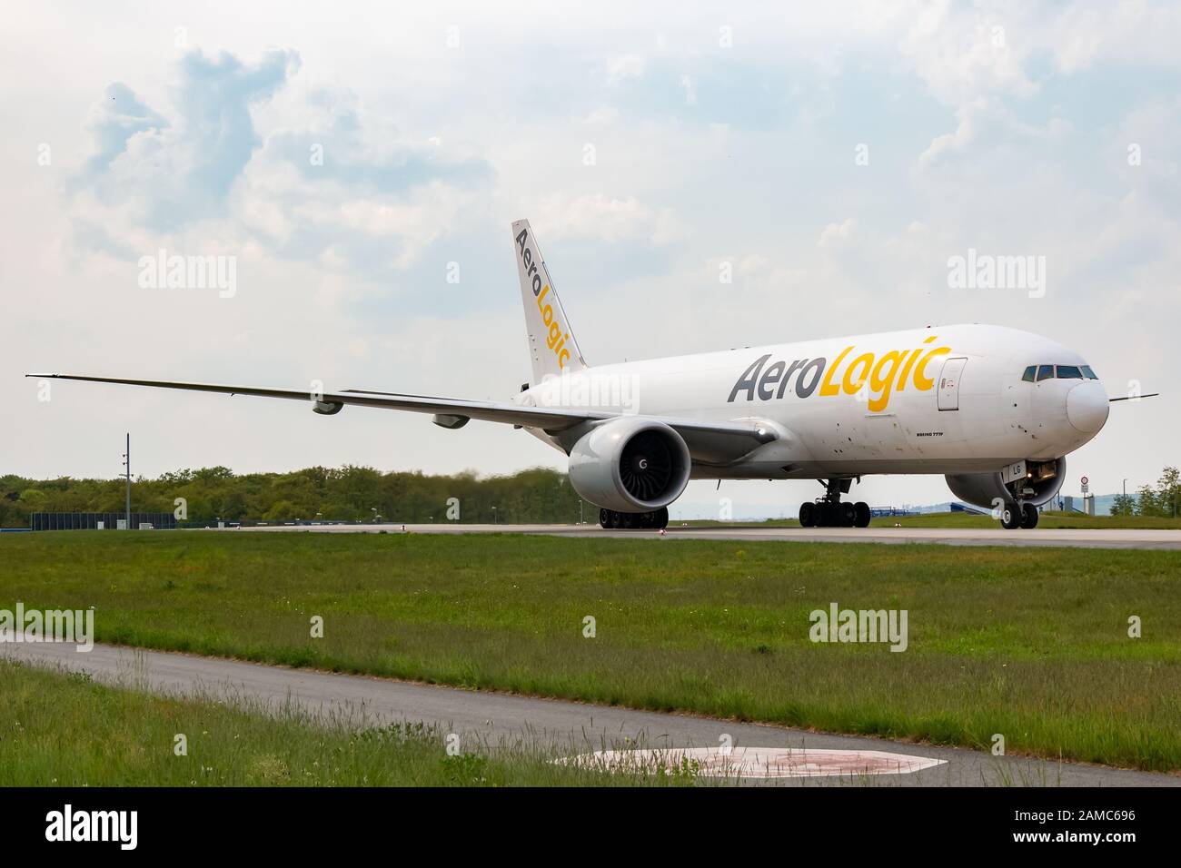 Boeing777f hi-res stock photography and images - Alamy