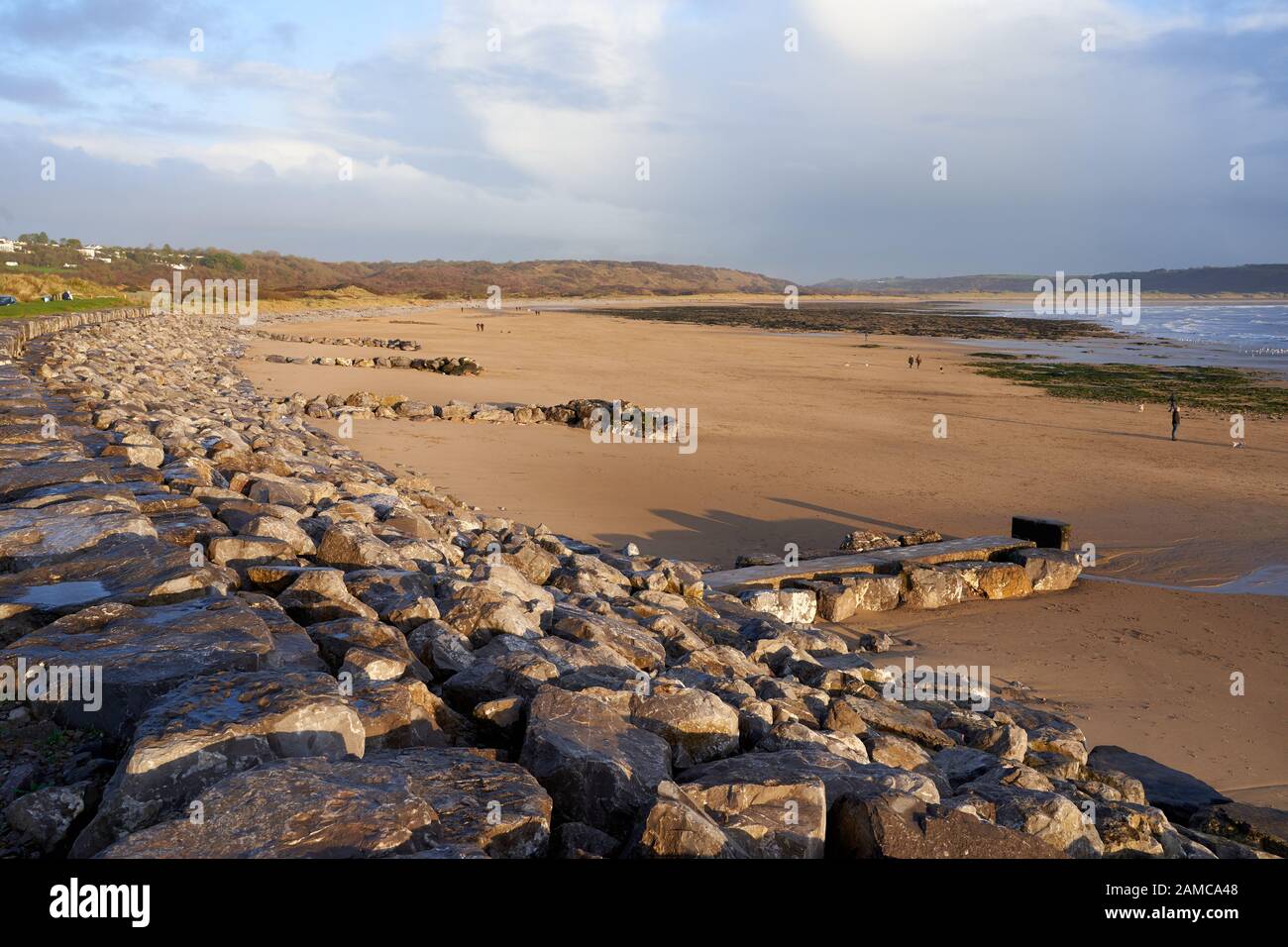 South wales sea defences hi-res stock photography and images - Alamy