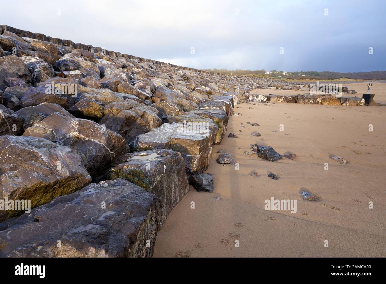 South wales sea defences hi-res stock photography and images - Alamy