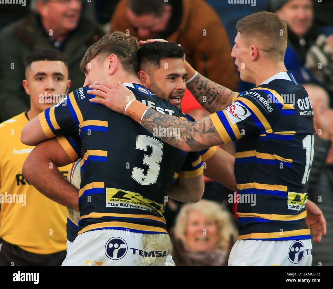 Rob burrow leeds celebrates hi-res stock photography and images - Alamy