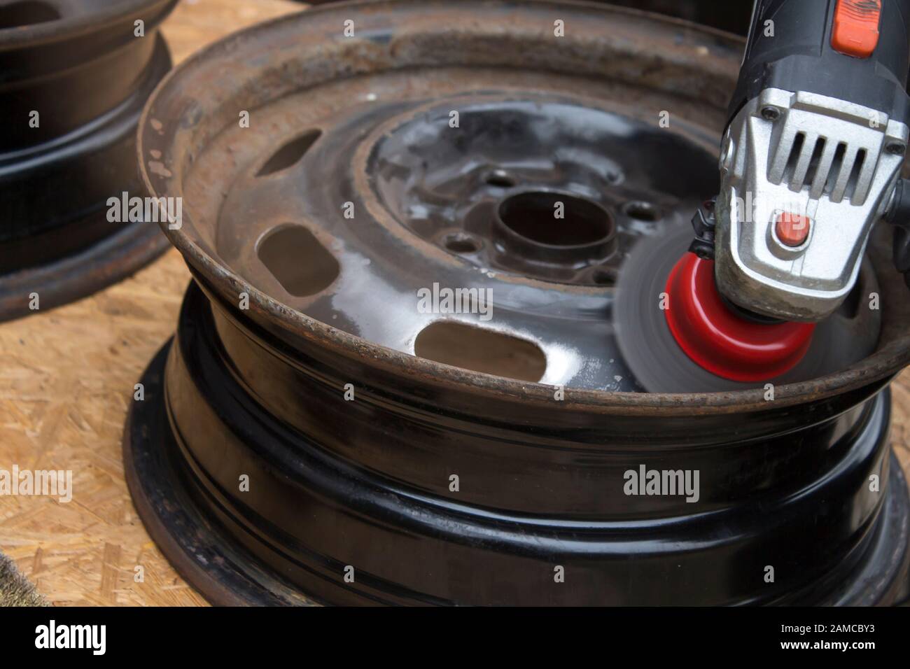 Cleaning metal corrosion wire hi-res stock photography and images - Alamy