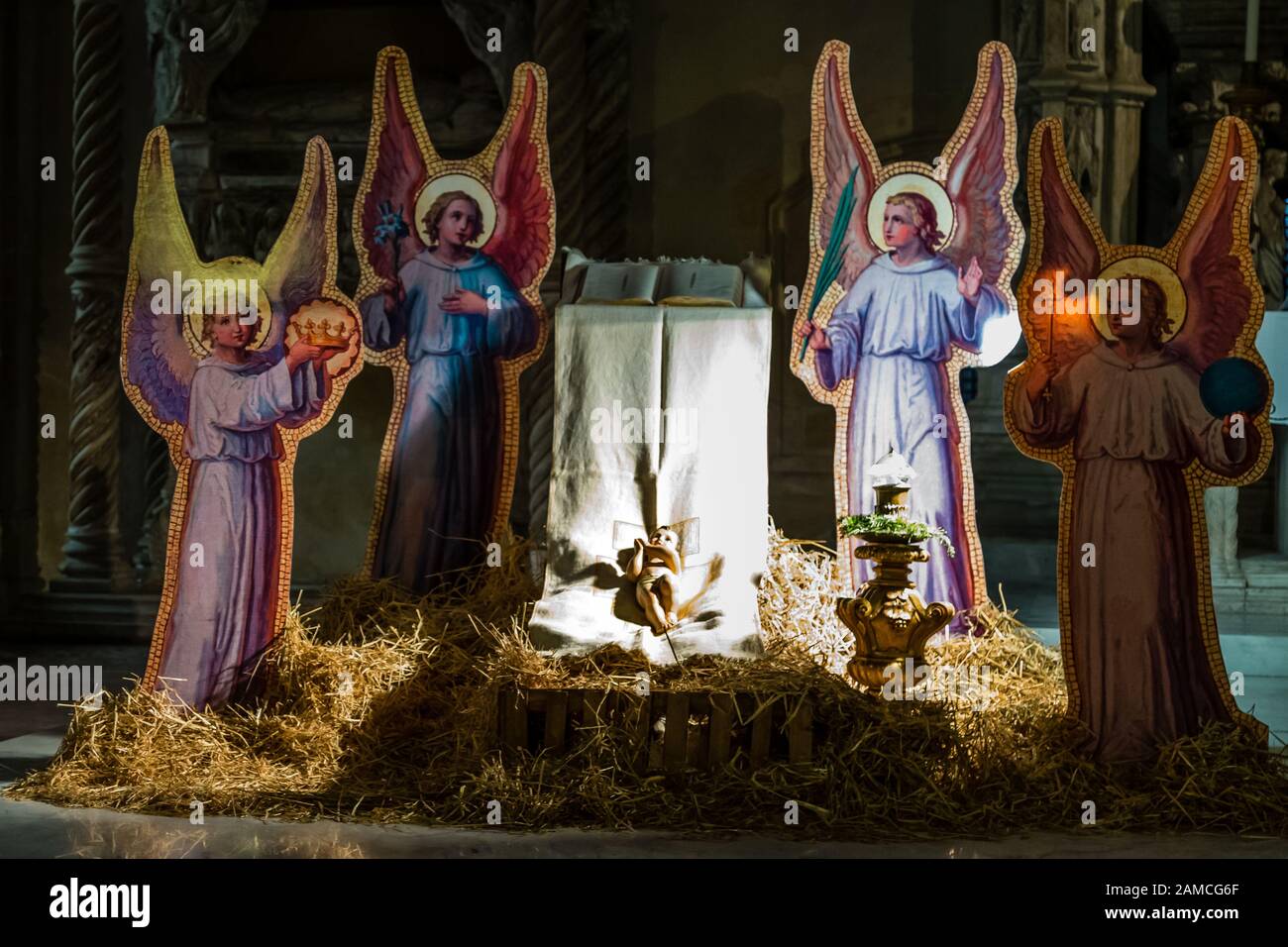 NAPLES, ITALY - JANUARY 4, 2020: light is enlightening Christmas ...
