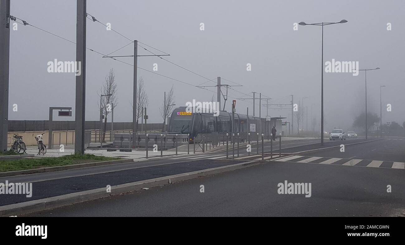 Station house rail bus hi-res stock photography and images - Alamy