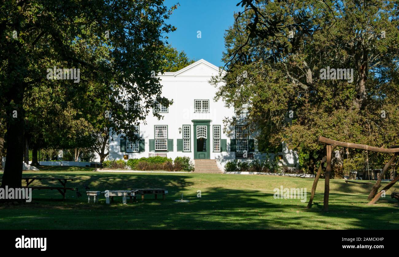 Cape dutch home hi-res stock photography and images - Alamy