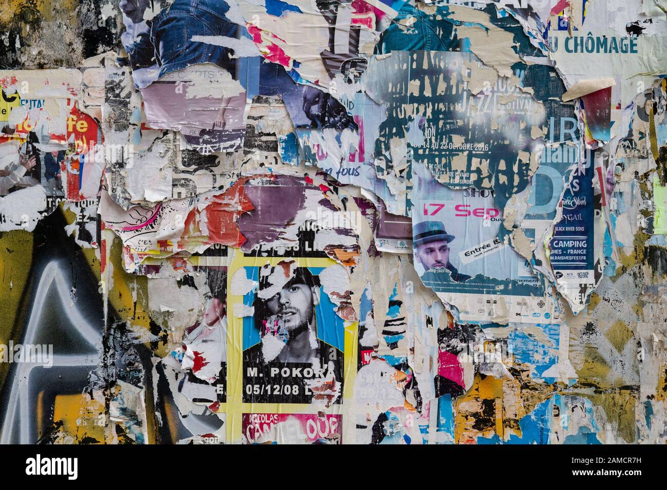 Old posters on wall hi-res stock photography and images - Alamy