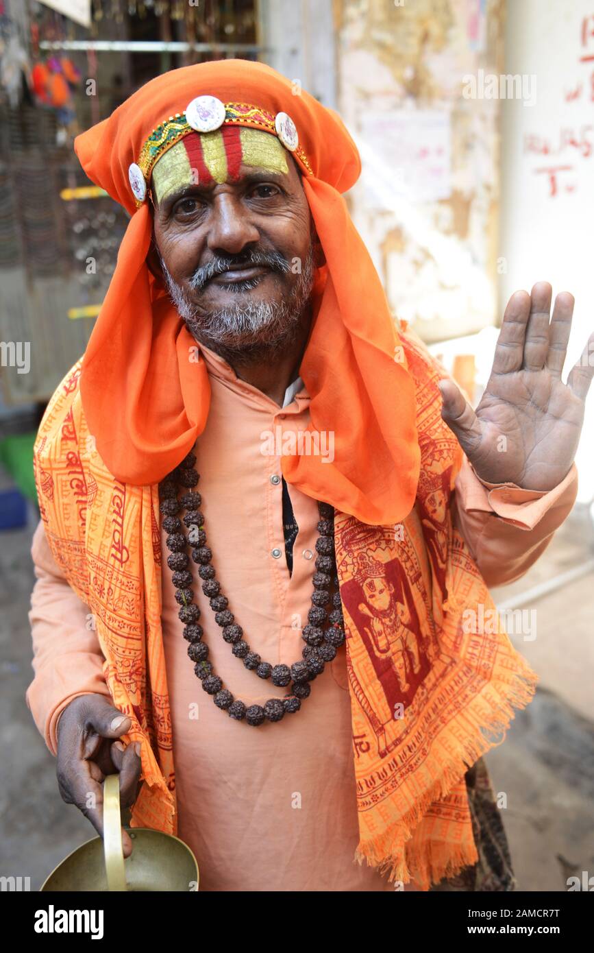 Hindu sadhu hi-res stock photography and images - Alamy