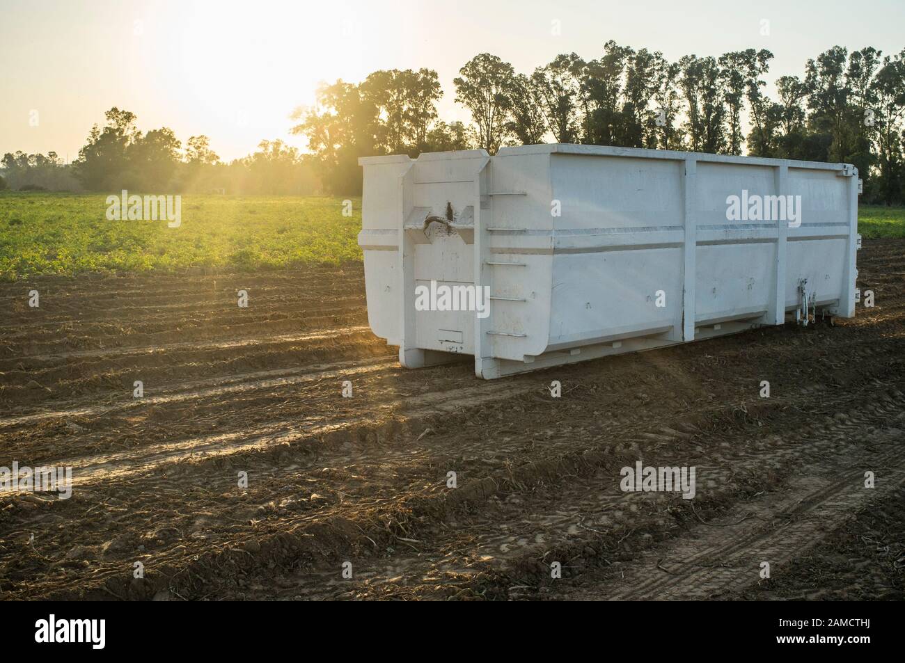 Skip loader hi-res stock photography and images - Alamy