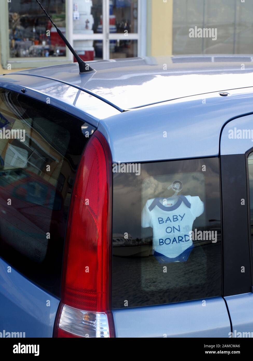 Fiat panda logo hi-res stock photography and images - Alamy