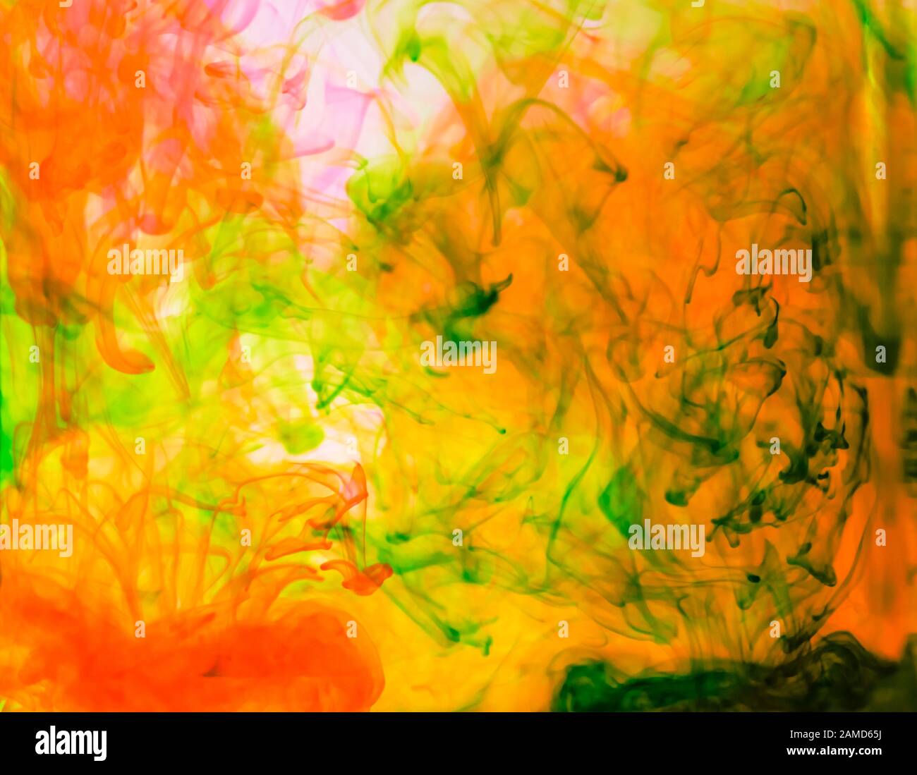 Food coloring drop in hi-res stock photography and images - Alamy