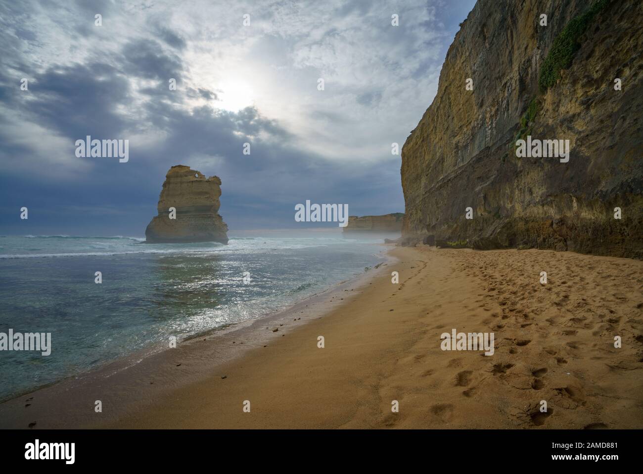 famous gibson steps at sunset, twelve apostles, great ocean road in ...