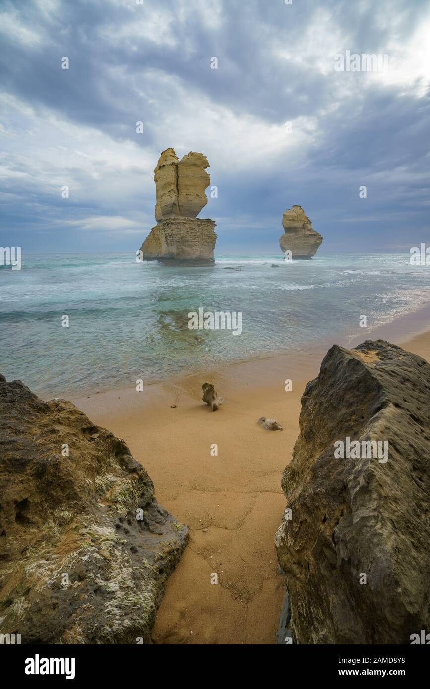 famous gibson steps at sunset, twelve apostles, great ocean road in ...