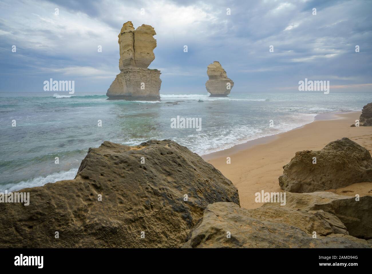 famous gibson steps at sunset, twelve apostles, great ocean road in ...
