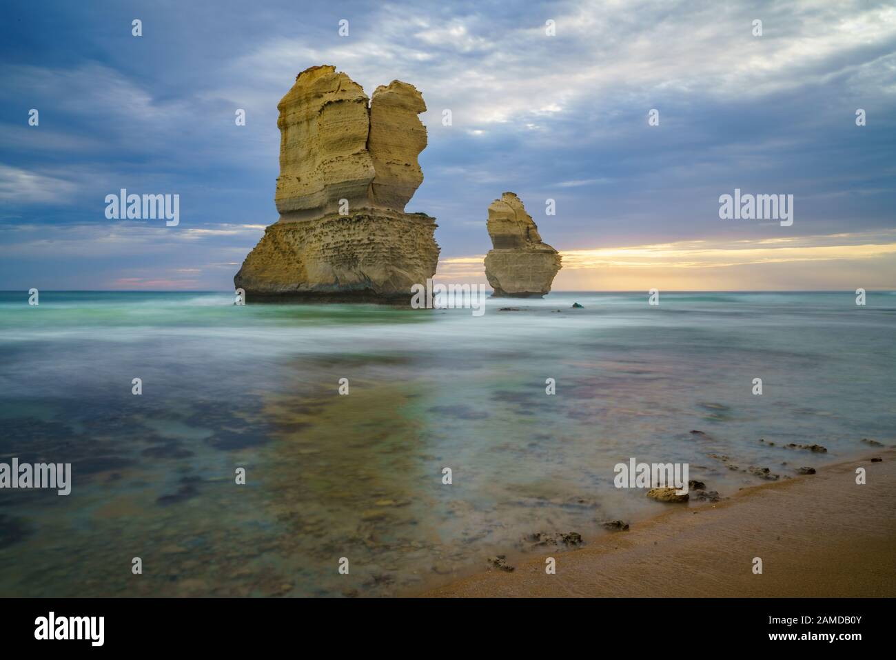famous gibson steps at sunset, twelve apostles, great ocean road in ...