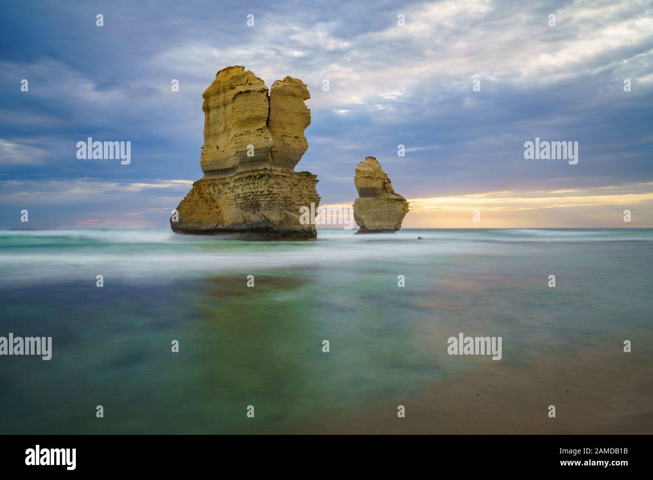 famous gibson steps at sunset, twelve apostles, great ocean road in ...