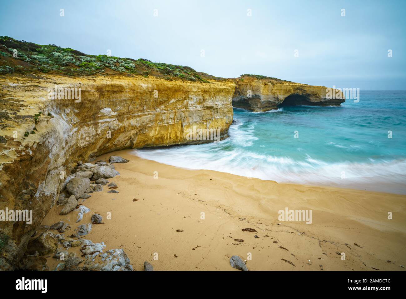 london bridge lookout at great ocean road, victoria, australia Stock ...
