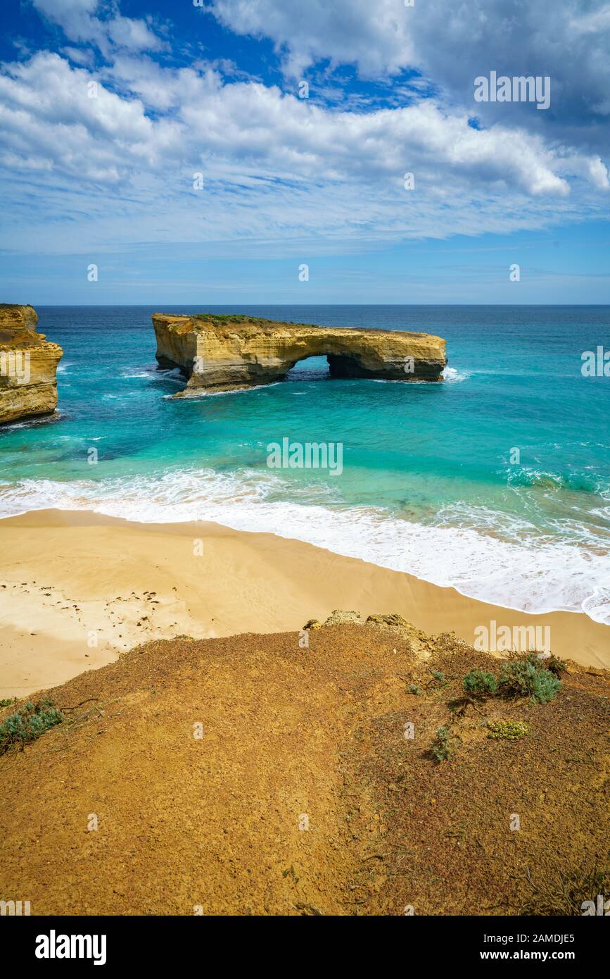 london bridge lookout at great ocean road, victoria, australia Stock ...