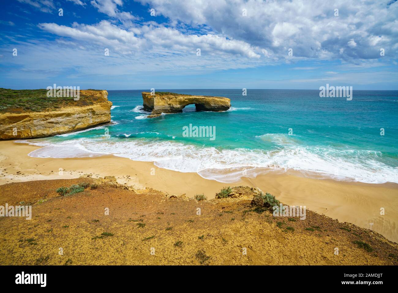london bridge lookout at great ocean road, victoria, australia Stock ...