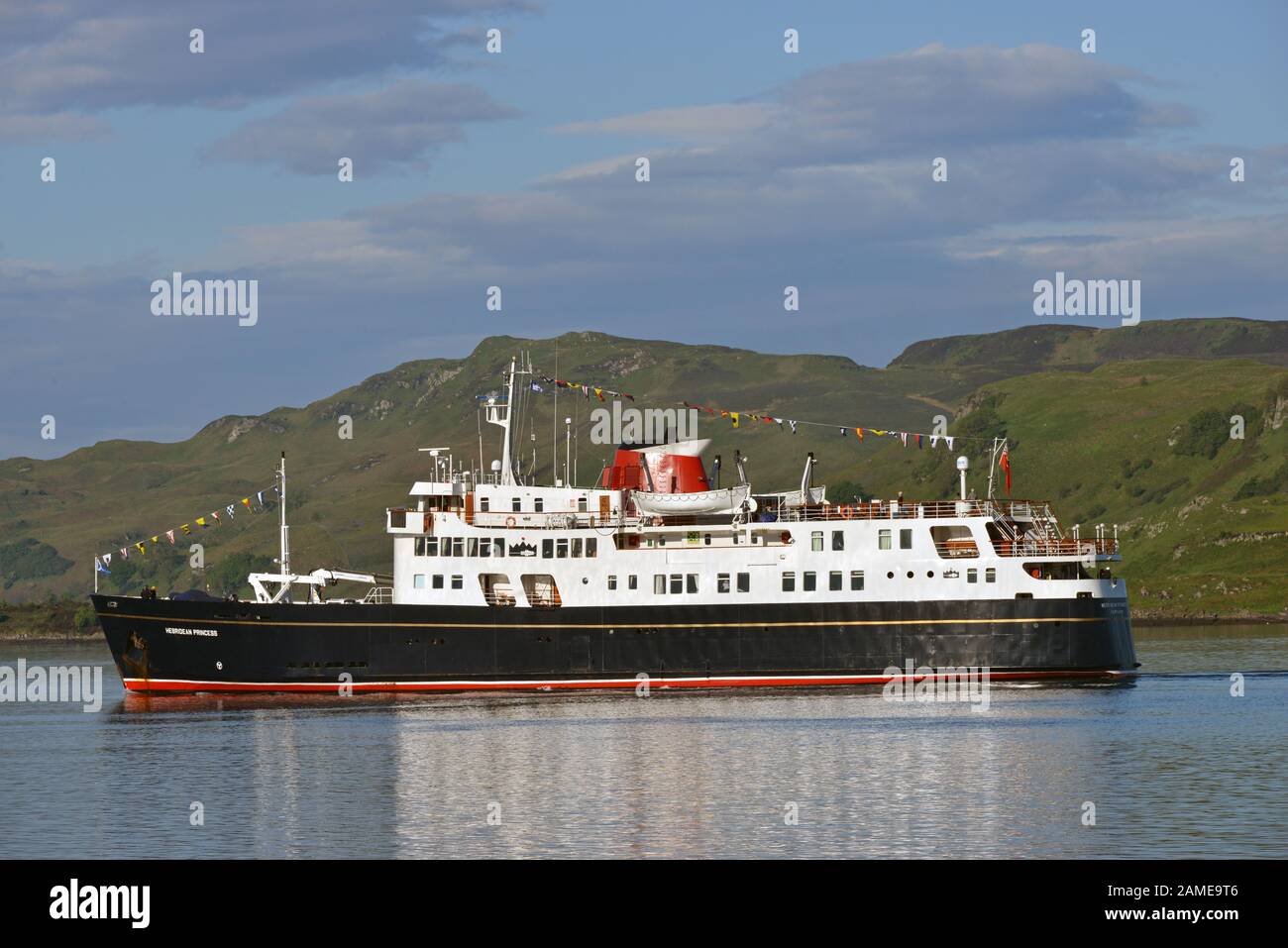 Ship dressed overall hi-res stock photography and images - Alamy