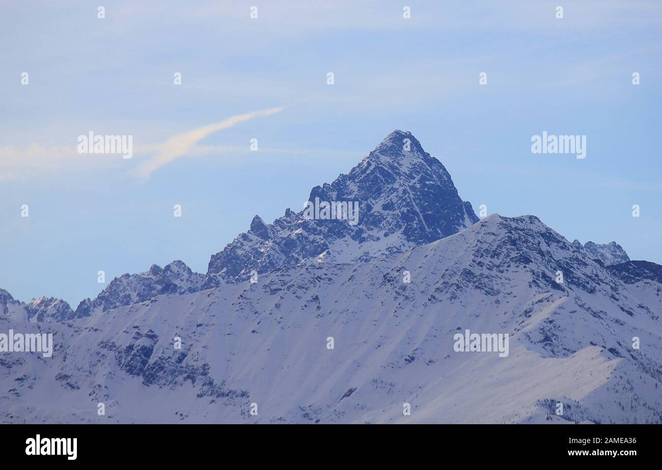 Monviso mountain hi-res stock photography and images - Alamy