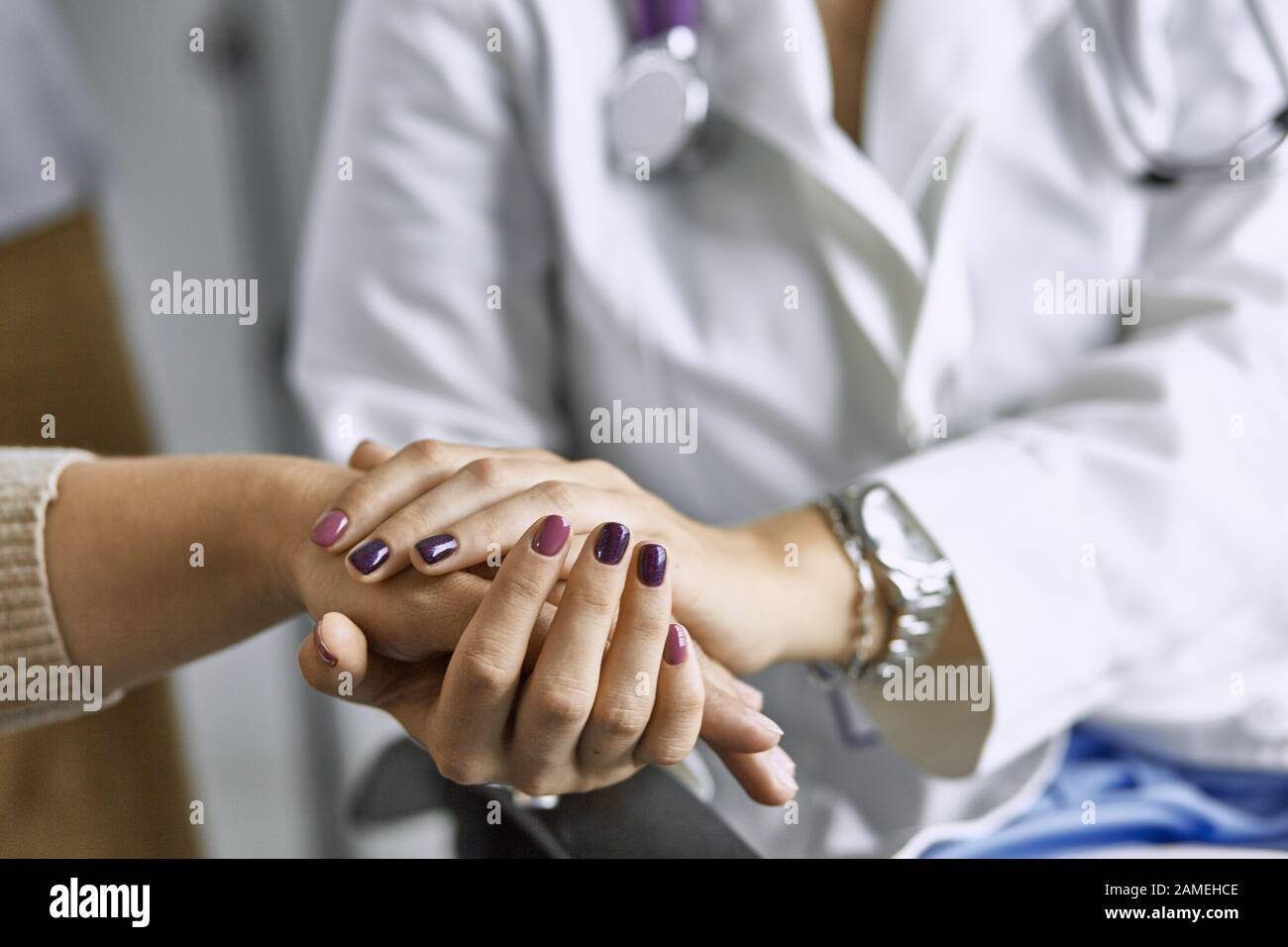 Hand doctor holds old hi-res stock photography and images - Alamy