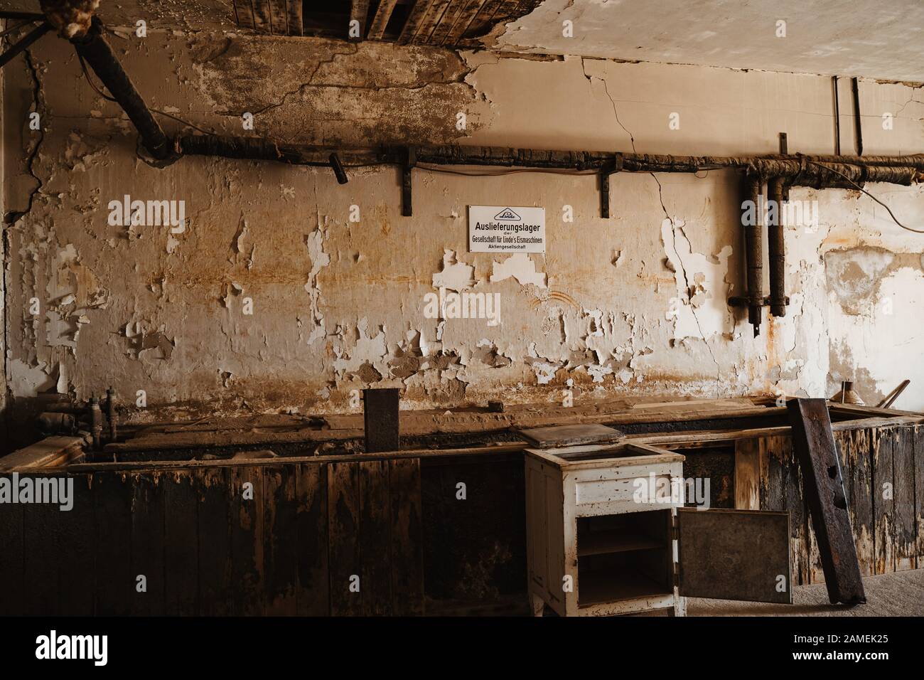 abandoned old kitchen in ruined partially collapsed building Stock ...