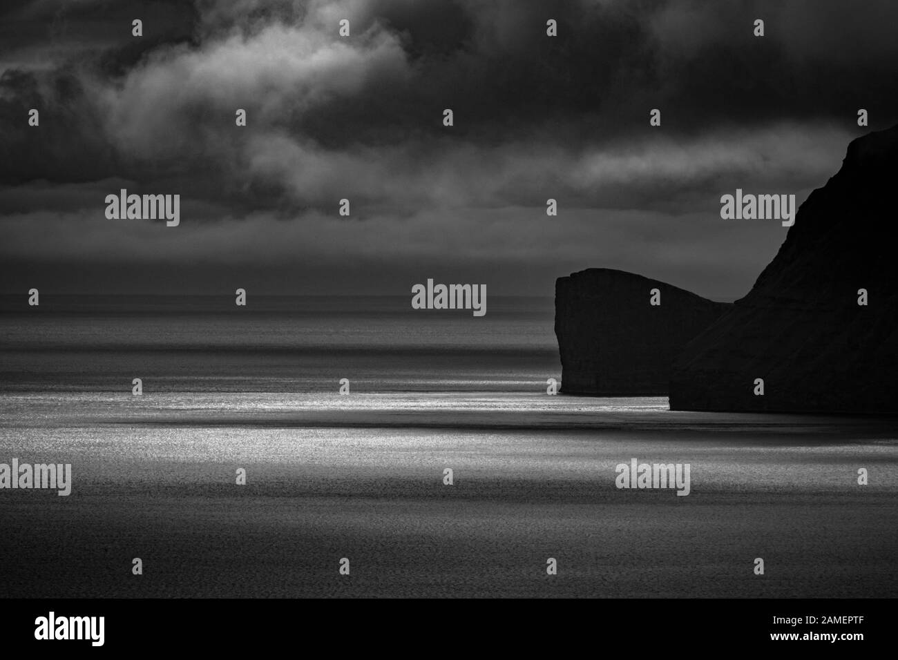 Sorvagsvatn lake vertical cliffs over the ocean, Faroe Islands Stock ...