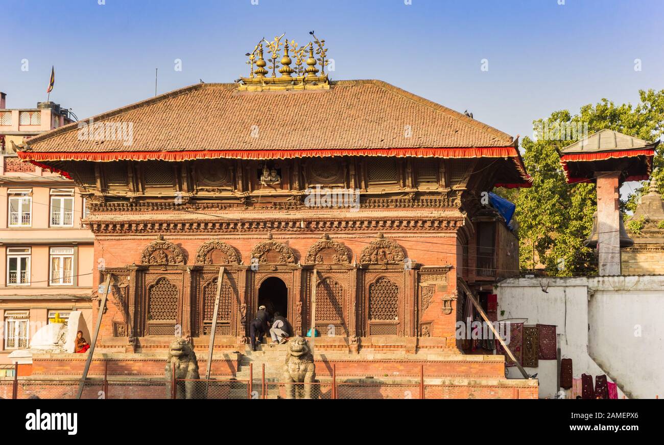 Historic Mahadev Parvati Temple at Durbar square in Kathmandu, Nepal ...
