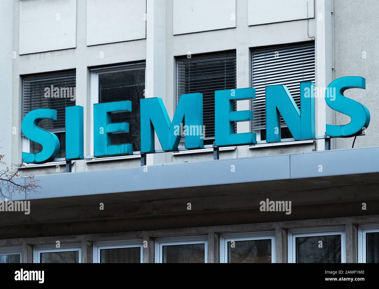 Berlin, Germany. 10th Jan, 2020. The lettering "Siemens" next to the ...